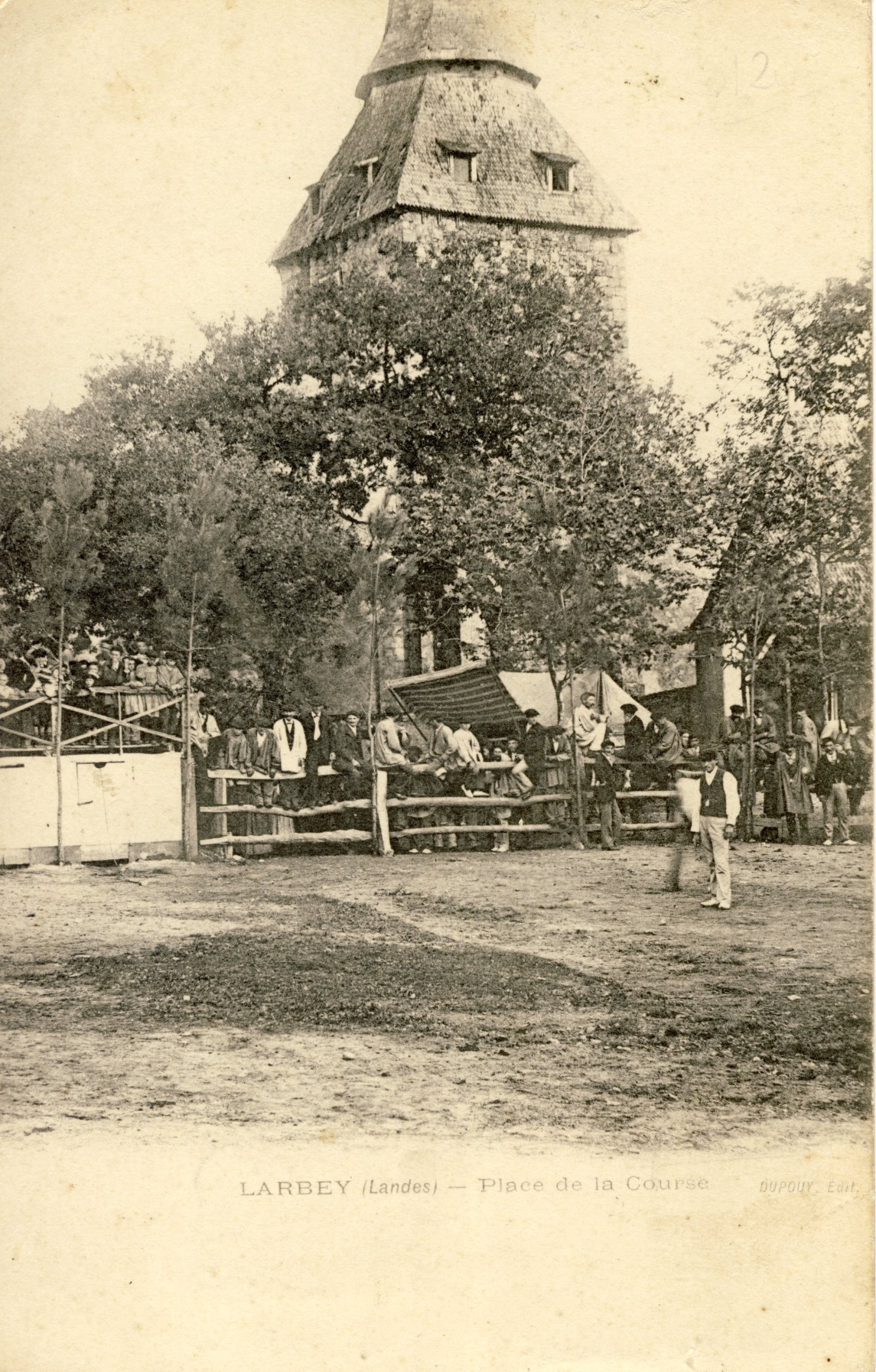 Loges et tribunes: Larbey (40) – La course landaise et son patrimoine